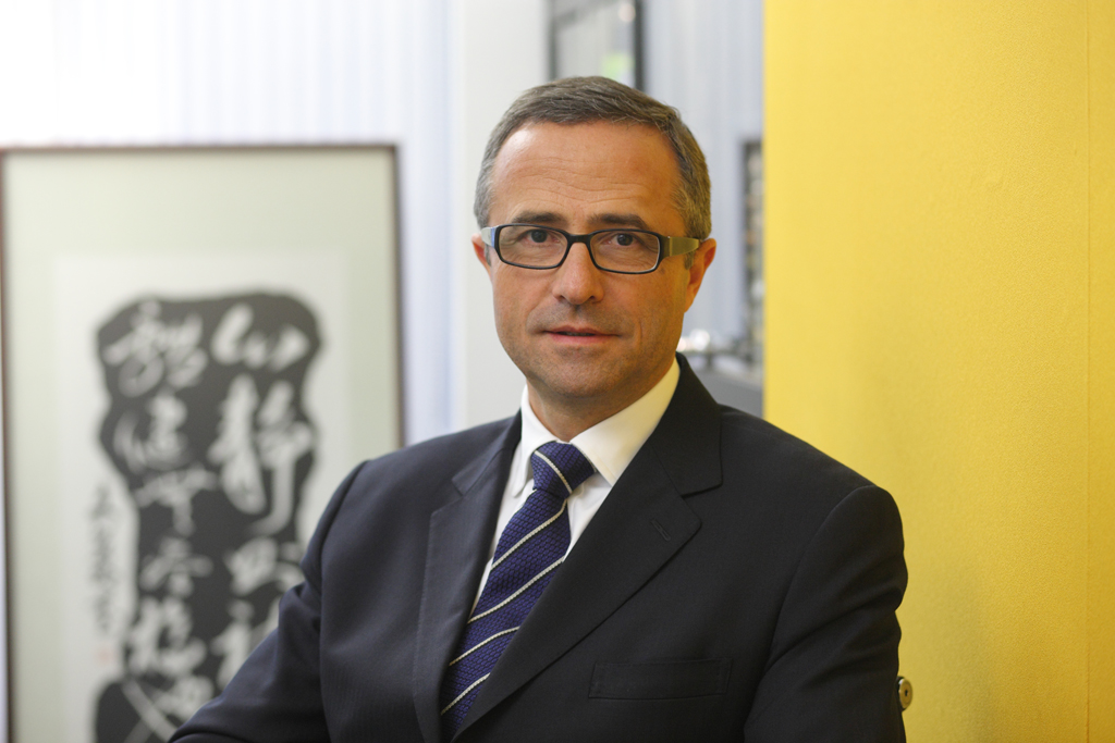 Pictet eyes team to tap offshore China wealth | Moves | AsianInvestor
