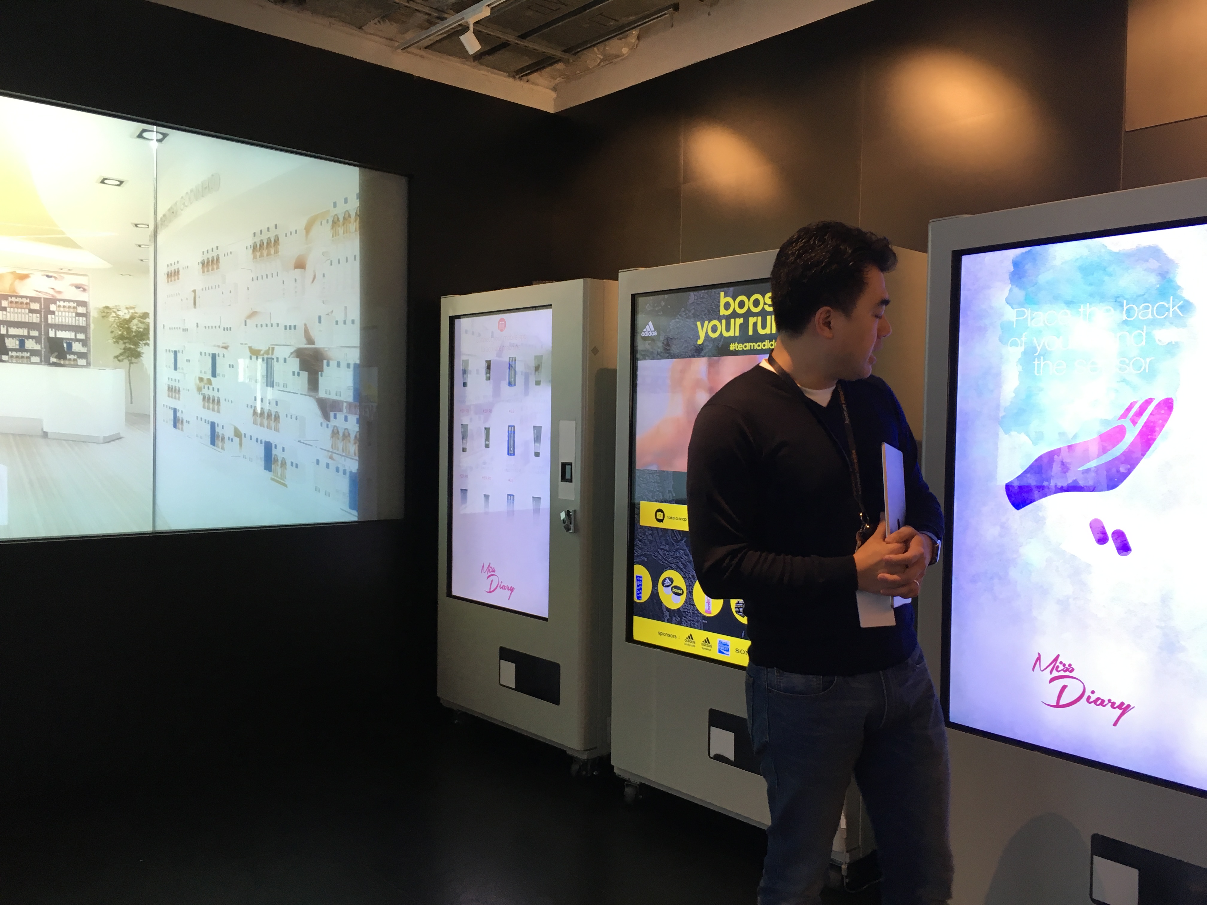 Photos: Accenture Interactive Studios in Hong Kong | | Campaign Asia