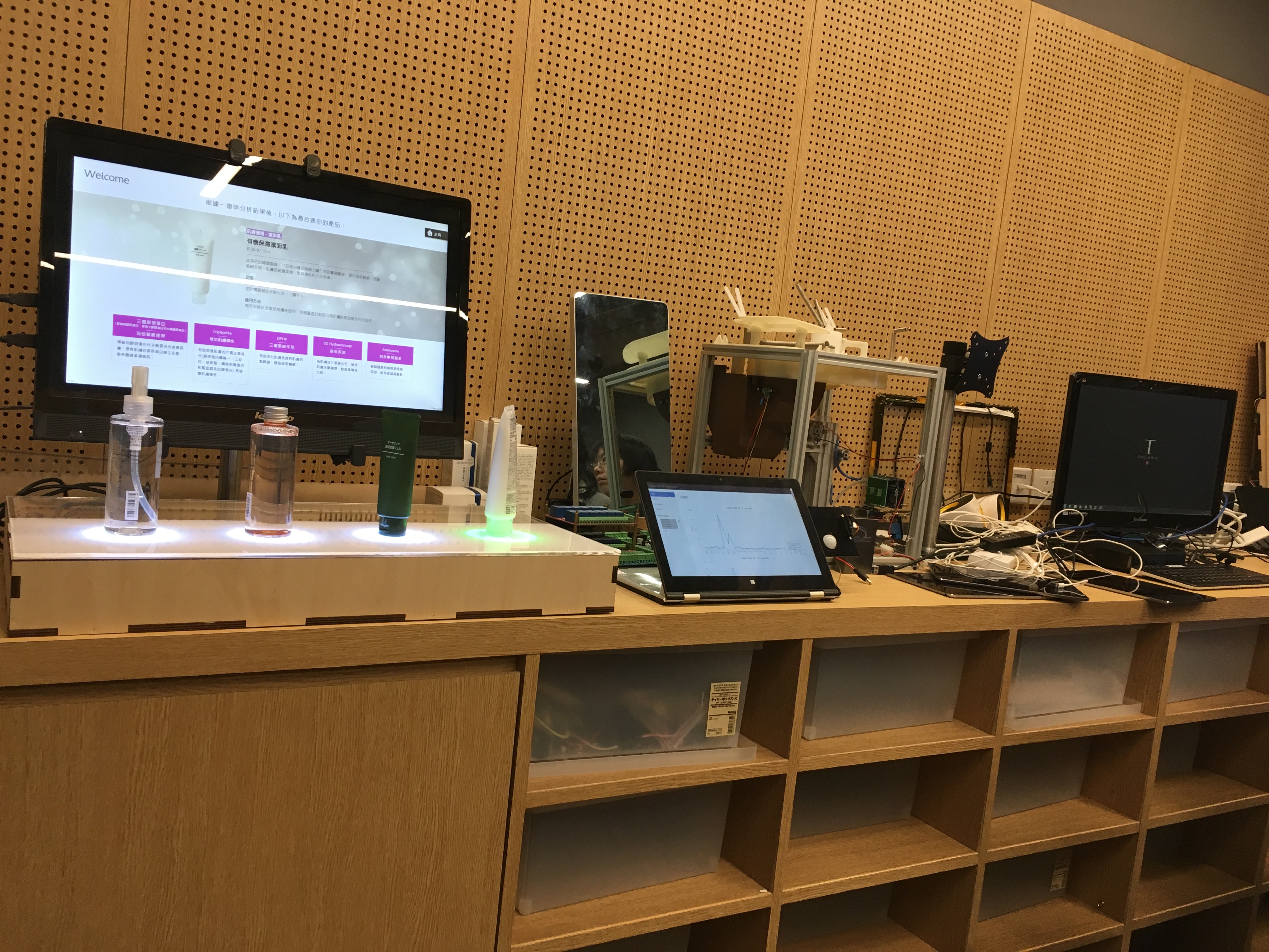 Photos: Accenture Interactive Studios in Hong Kong | | Campaign Asia